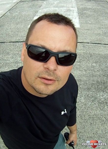 Handsome Polish man: user: bolek01980, 45 years old
